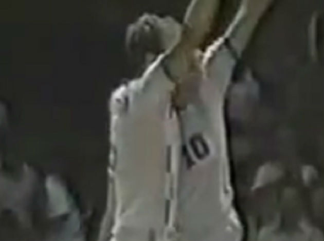 WorldofVolley :: VINTAGE VOLLEYBALL: Bernardi scores World Champs point ...