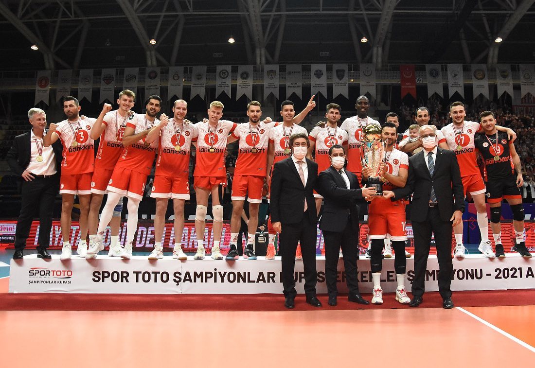 WorldofVolley :: TURKISH SUPER CUP M: Trophy ends up in Ziraat’s museum ...
