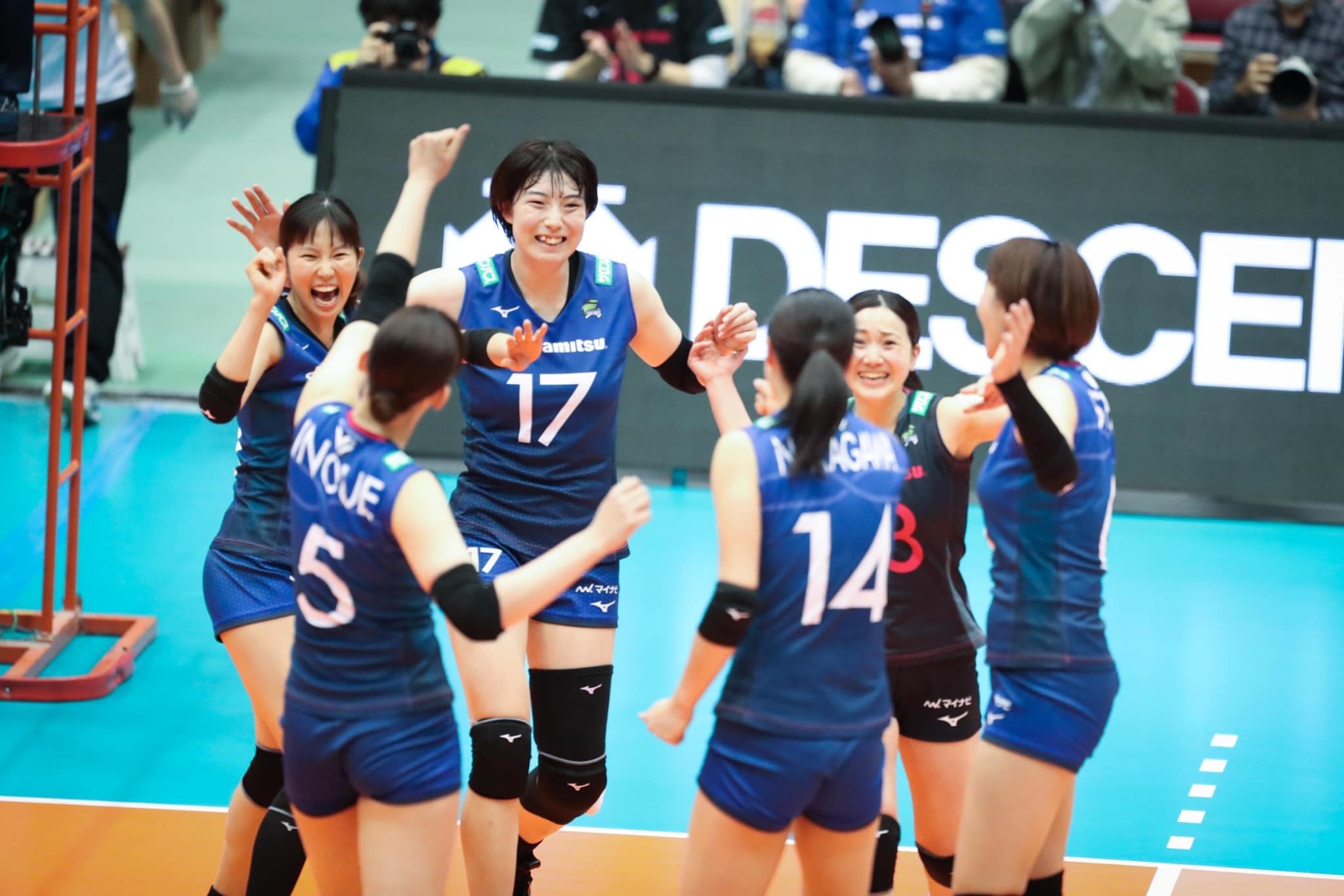 WorldofVolley :: Suntory defend men’s V.League title, Hisamitsu women’s champions by ...