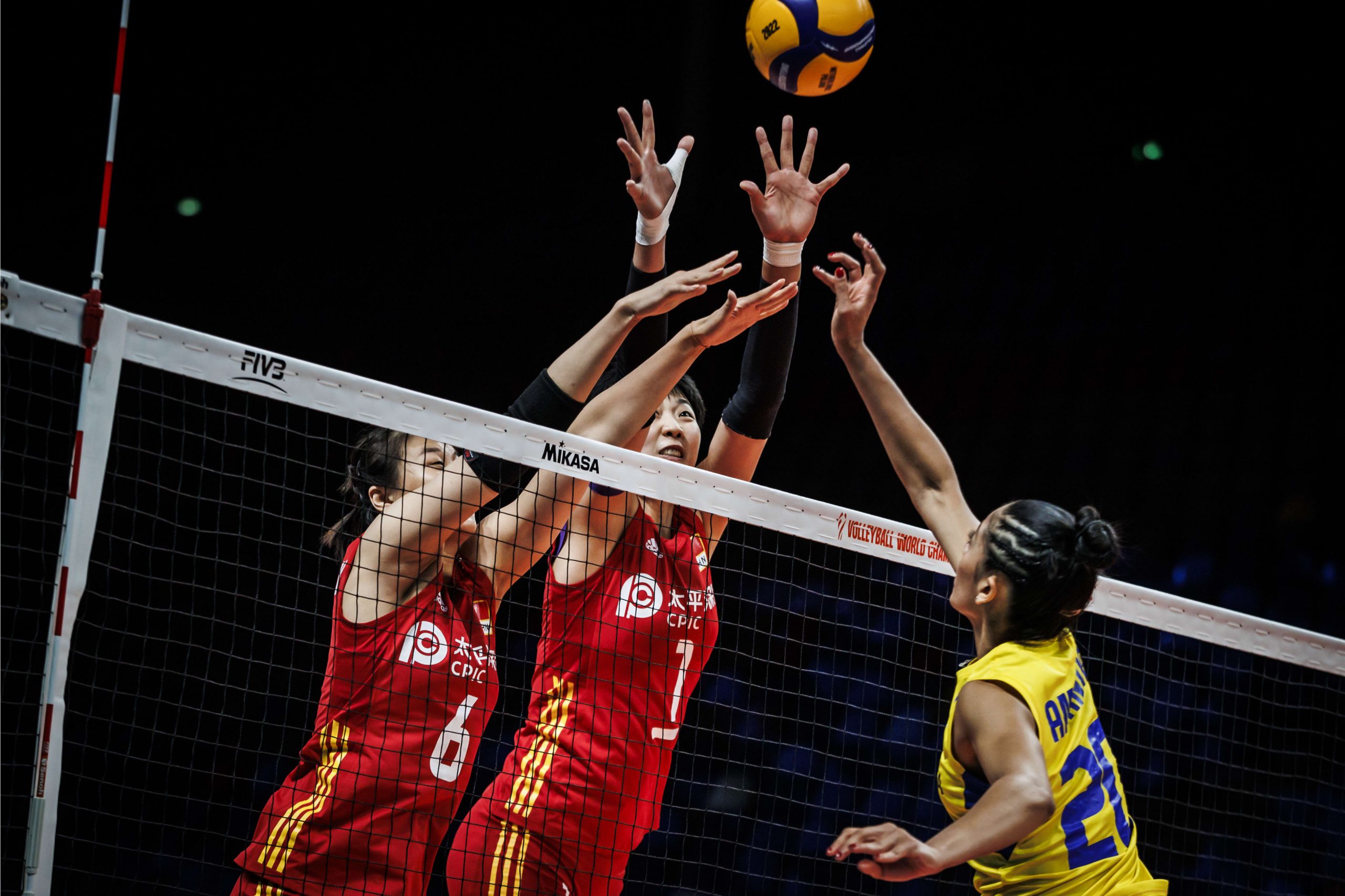 WorldofVolley :: WCH 2022 W: China sweeps Colombia and recovers Xiangyu ...