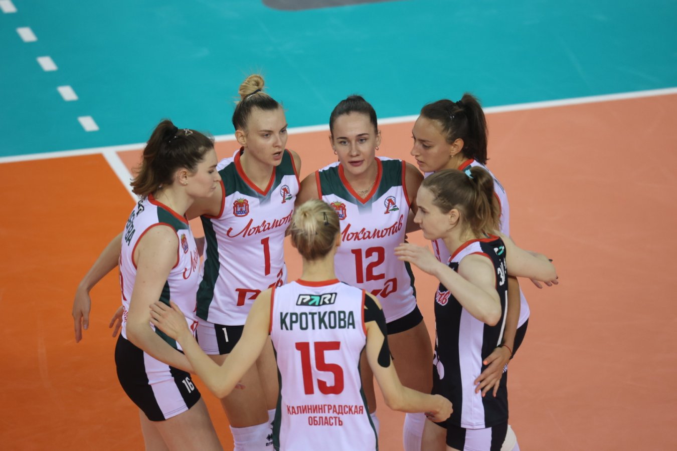 WorldofVolley :: RUS W: Lokomotiv set off their title defense campaign with 3-1 win; Dinamo ...