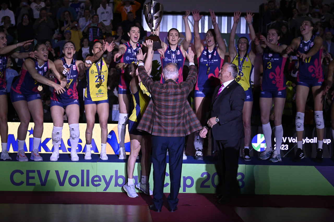 WorldofVolley :: CEV CUP W: Savino Del Bene Scandicci Clinches CEV Cup ...