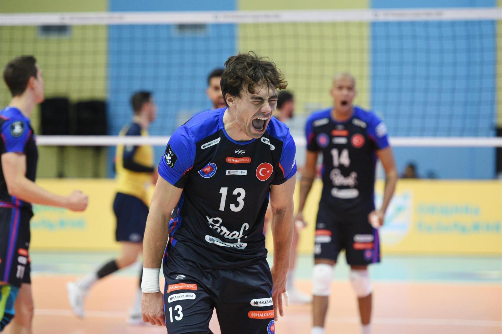 WorldofVolley :: TUR M: Halkbank Ankara and USA Setter Micah Ma’a Gear ...
