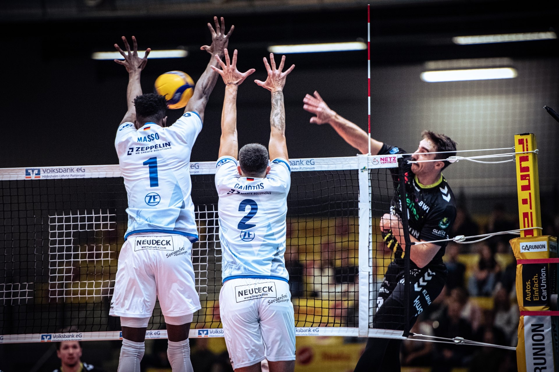 WorldofVolley :: GER M: Helios Grizzlys Giesen Stun VfB Friedrichshafen ...