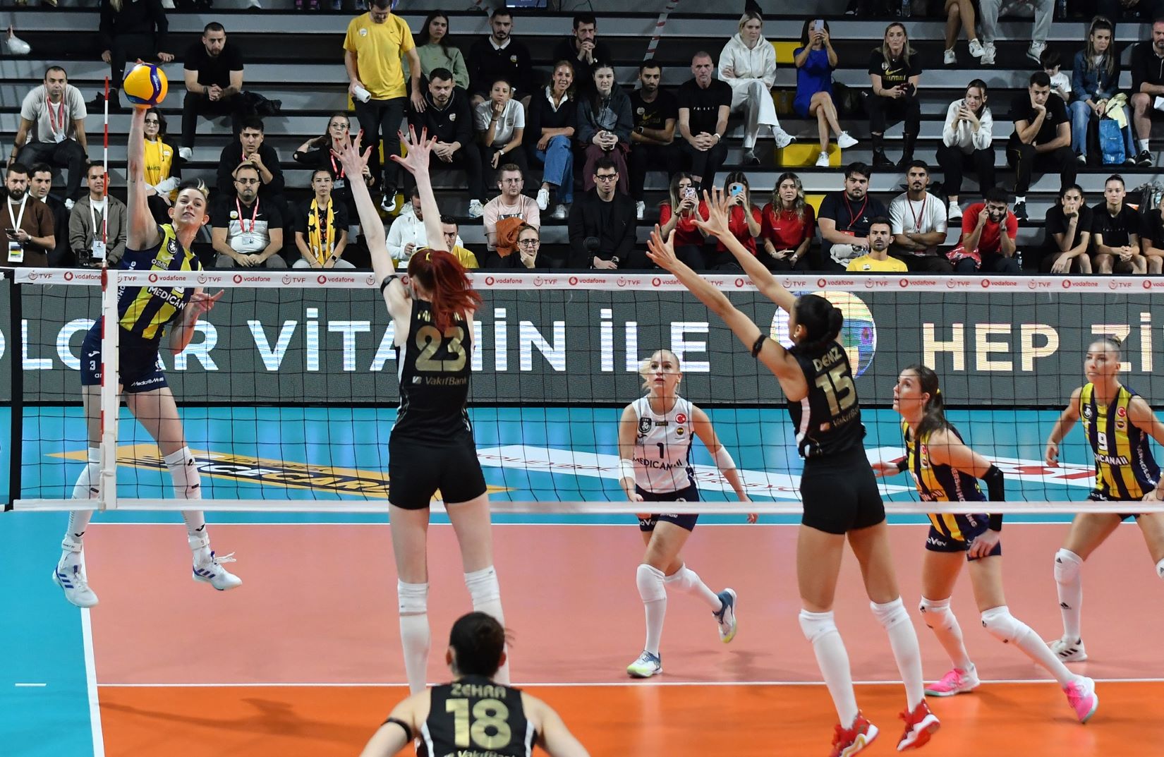 WorldofVolley :: TUR W: VakıfBank Overcomes Fenerbahçe in Thriller as ...
