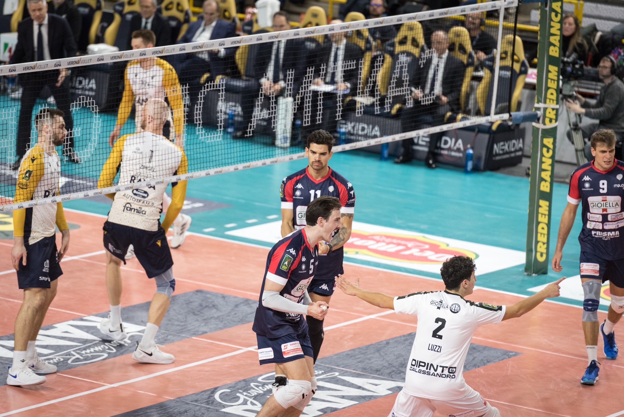WorldofVolley :: ITA M: Rana Verona Defeated Taranto 3-0 - WorldOfVolley