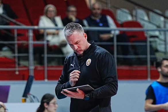 WorldofVolley :: VINTAGE VOLLEYBALL: Pioneer of back-row hitting, Steve ...