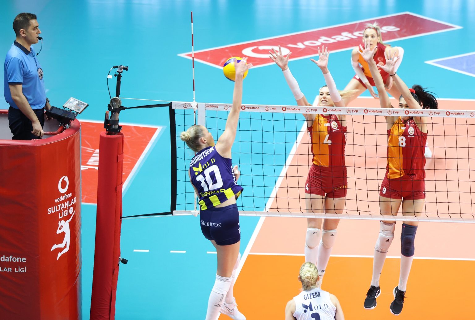WorldofVolley :: TUR W: Playoffs Begin with Upsets in Vodafone ...