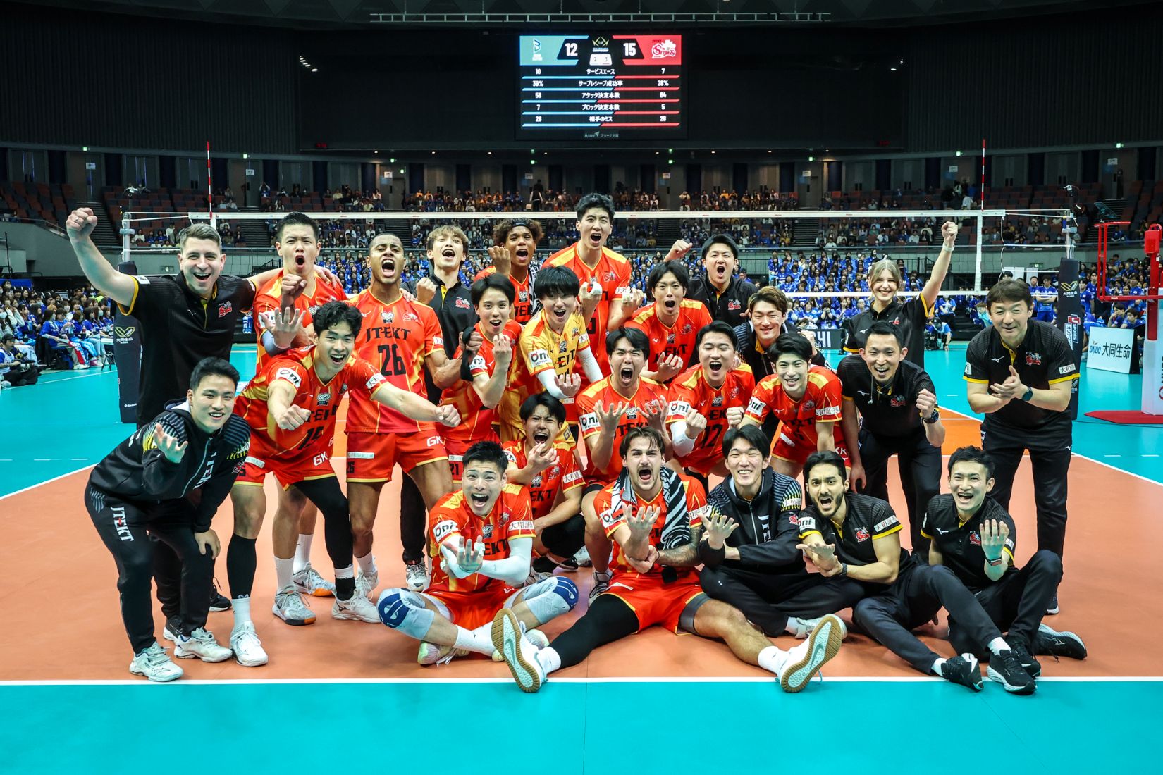 WorldofVolley :: JPN M: JTEKT Stings Aichi Clinch Finals Berth with Stunning Victory - WorldOfVolley