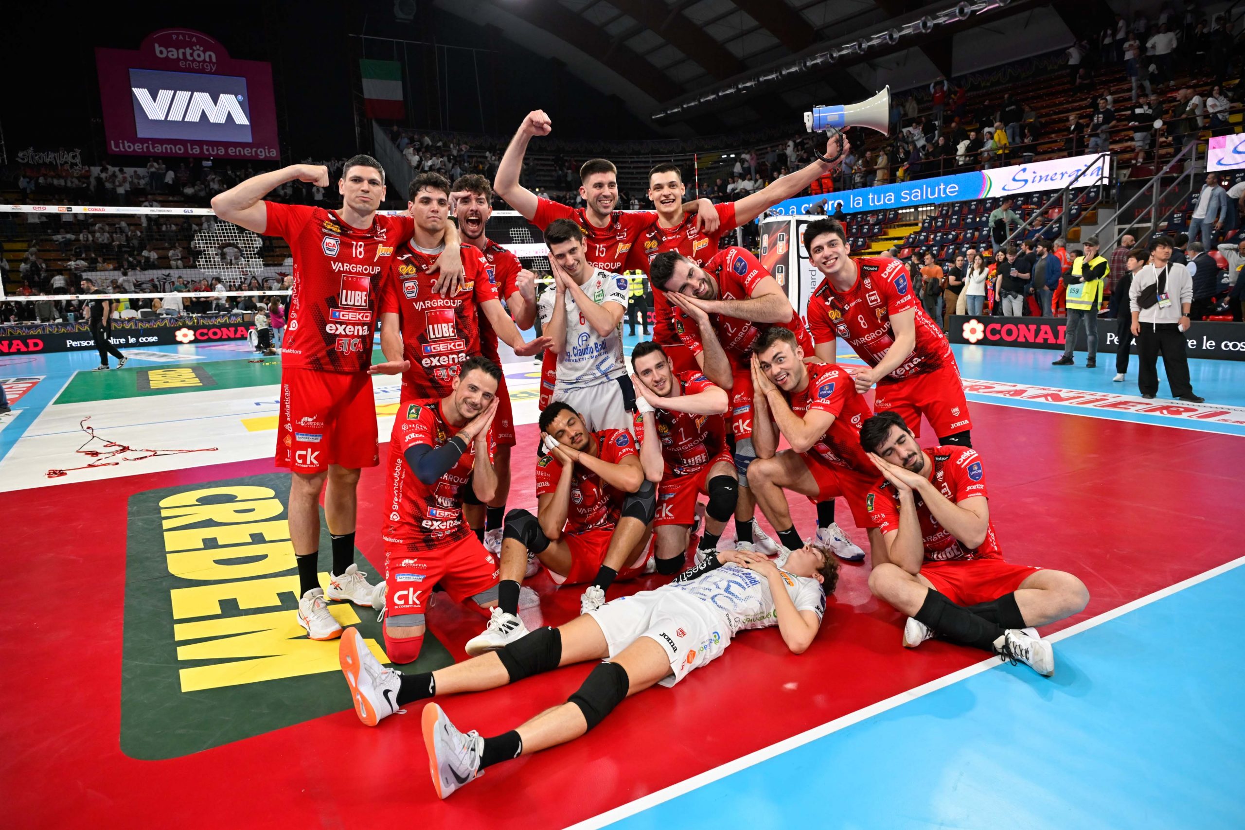 WorldofVolley :: ITA M: Lube Civitanova Shocks Perugia, Books Scudetto ...