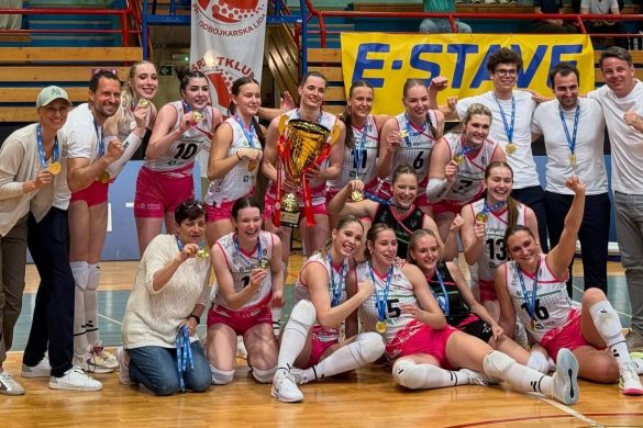 WorldofVolley :: Simón Returns: Cuban Volleyball Legend Back in ...