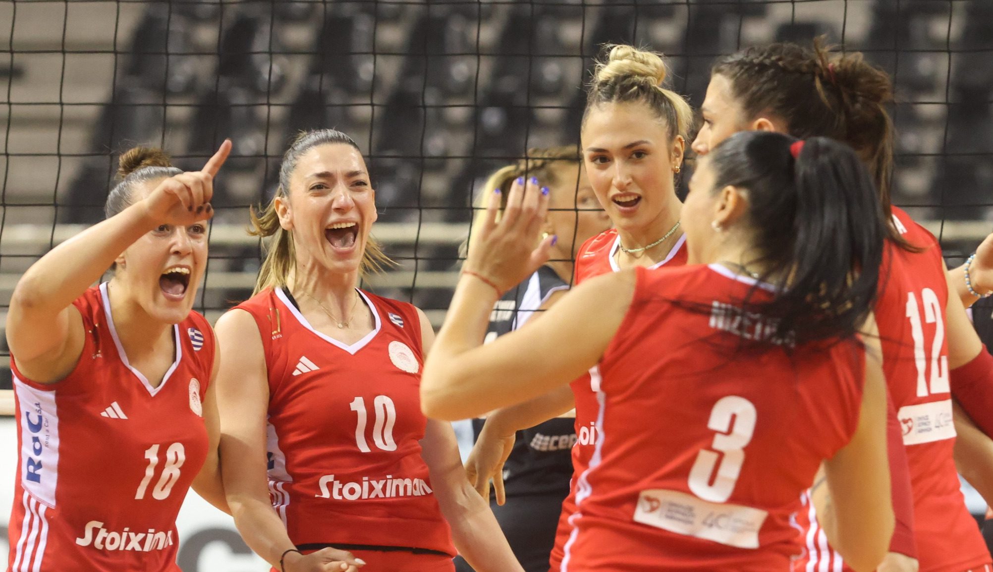 WorldofVolley :: GRE W: Olympiacos One Win from Glory After 3-0 Win Over PAOK - WorldOfVolley