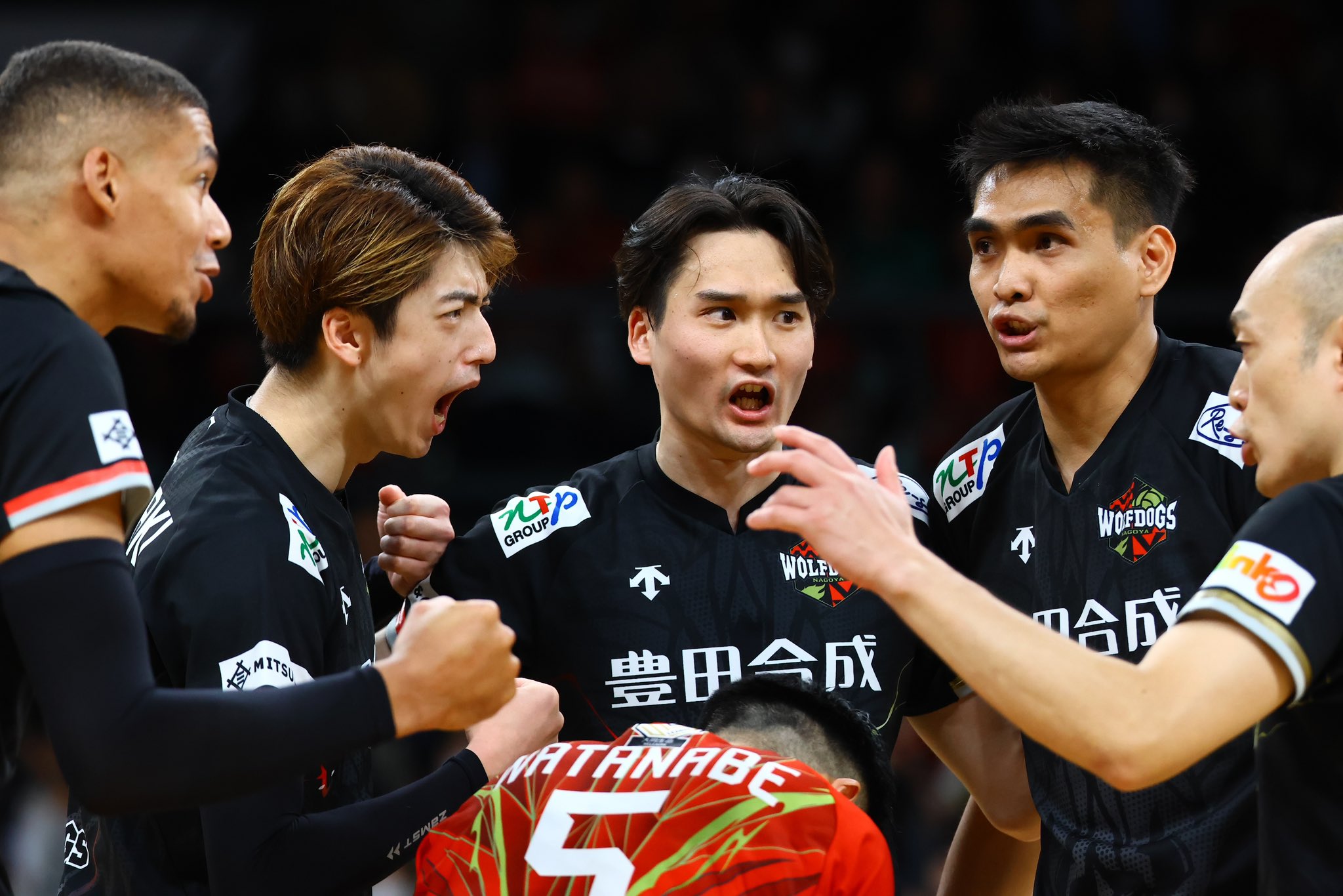 WorldofVolley :: JPN M: SV.League Men’s Quarterfinals – First Leg - WorldOfVolley