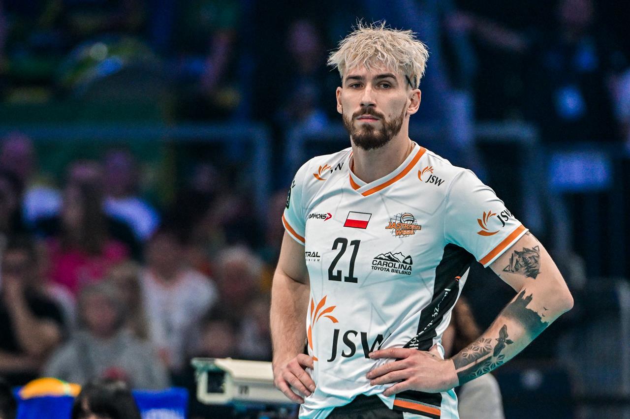WorldofVolley :: CEV CL M: Heartbreak and Hope - Fornal Reacts After Jastrzębski’s Collapse ...