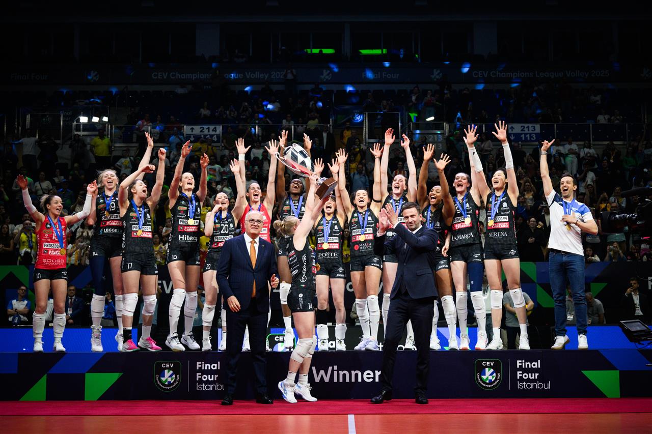 WorldofVolley :: CEV CL W: A.Carraro Imoco Conegliano Clinch Back-to ...
