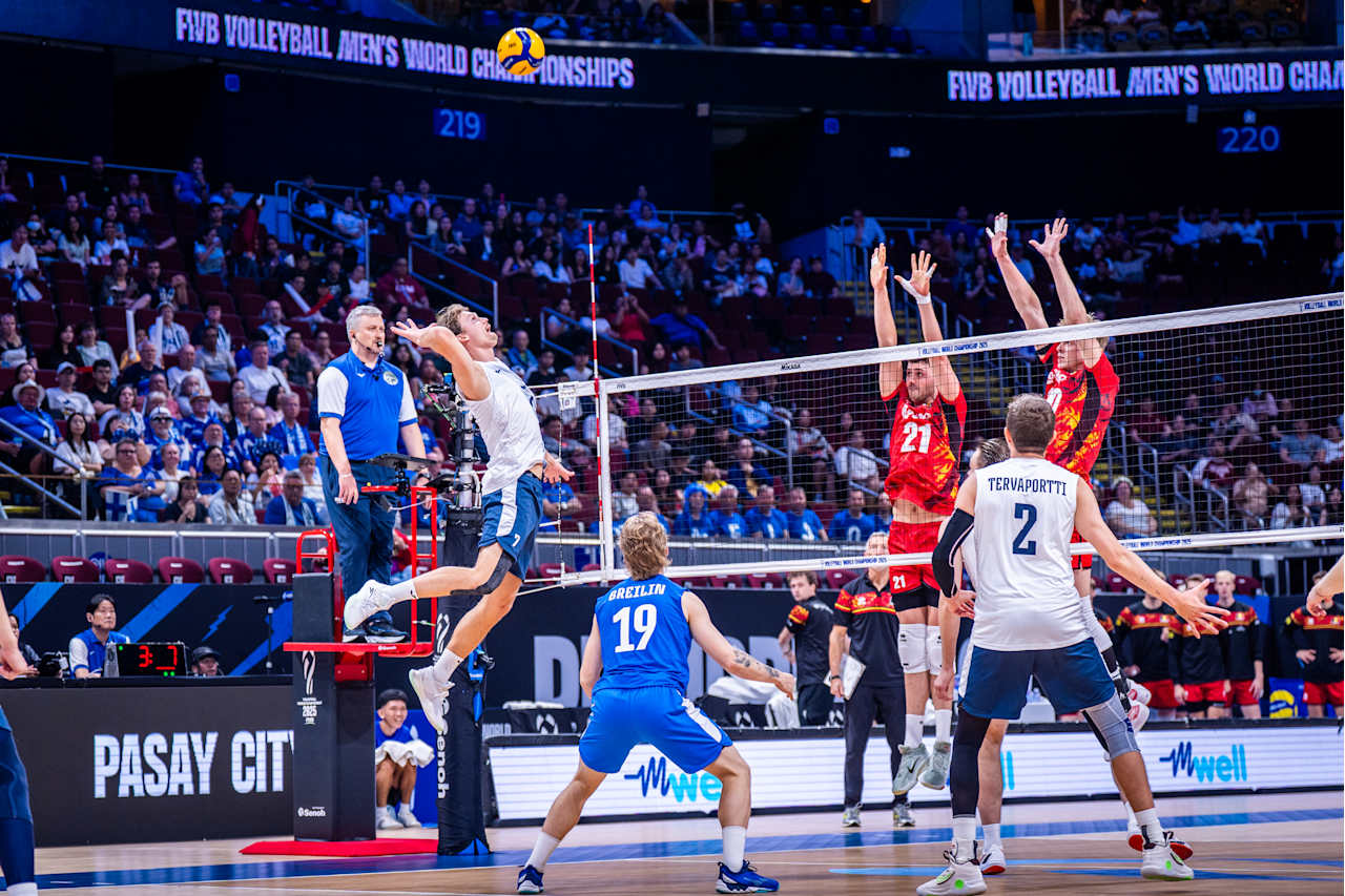 WorldofVolley :: FIVB WC M: Red Dragons Sweep Finland, Set Up Italy ...
