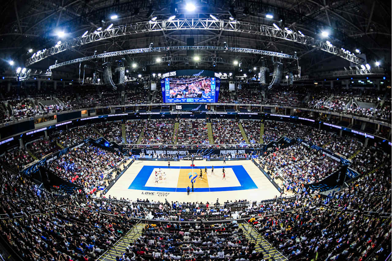 WorldofVolley :: Tie-Break Thriller: Iran Survives Philippines 22-20 to ...