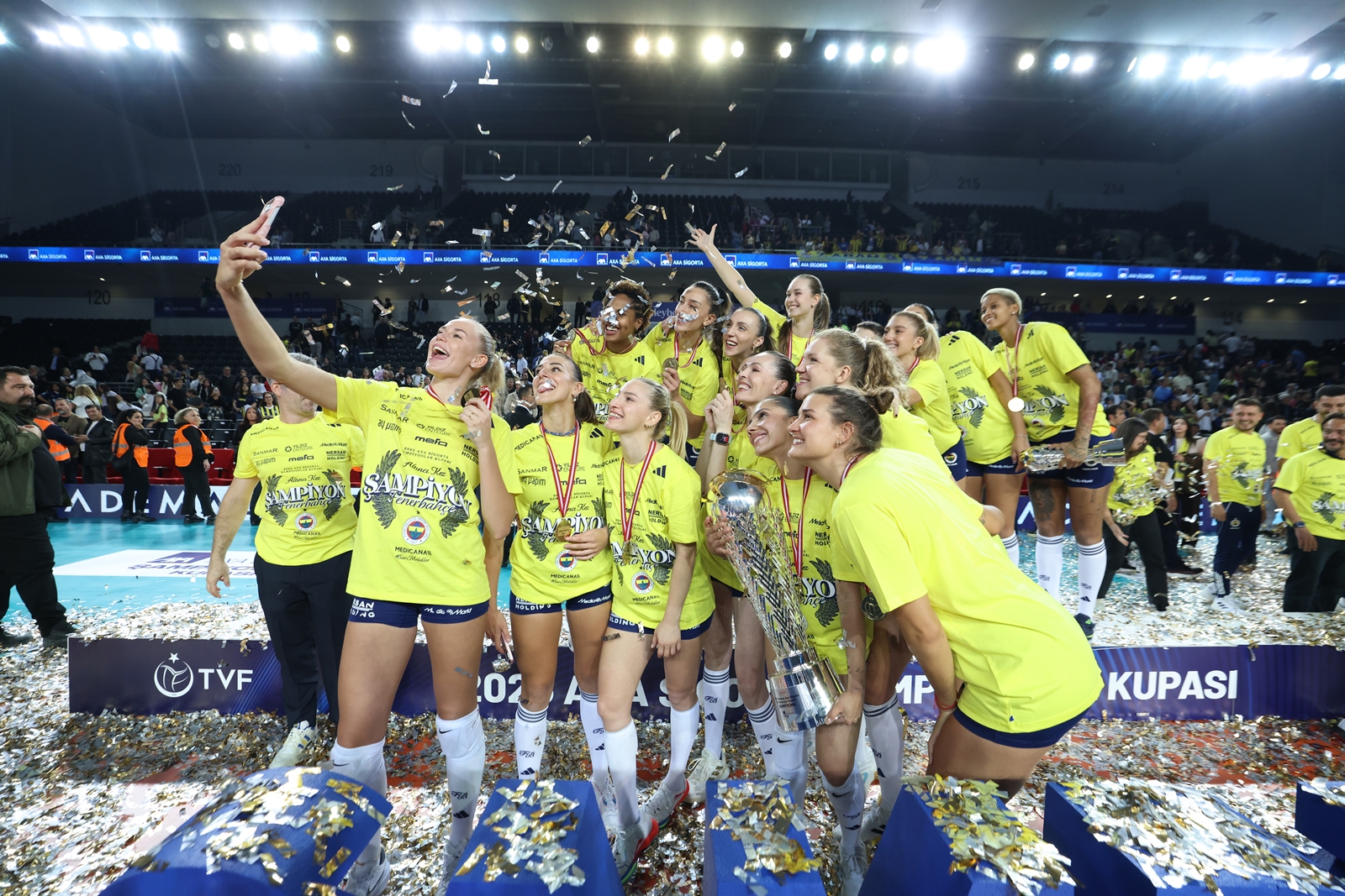 WorldofVolley :: TUR W: Fenerbahçe Medicana Wins 2025 AXA Sigorta Women ...
