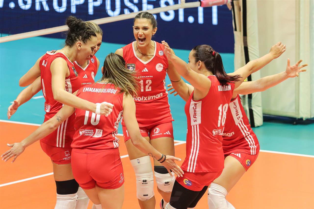 WorldofVolley :: GRE W: Olympiacos Overcomes AEK to Stay Top of Volley League - WorldOfVolley