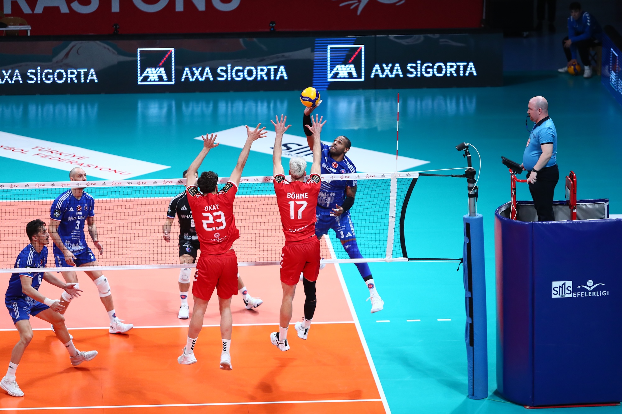 WorldofVolley :: TUR M: Fenerbahçe Scores Clean Sweep in Volleyball ...