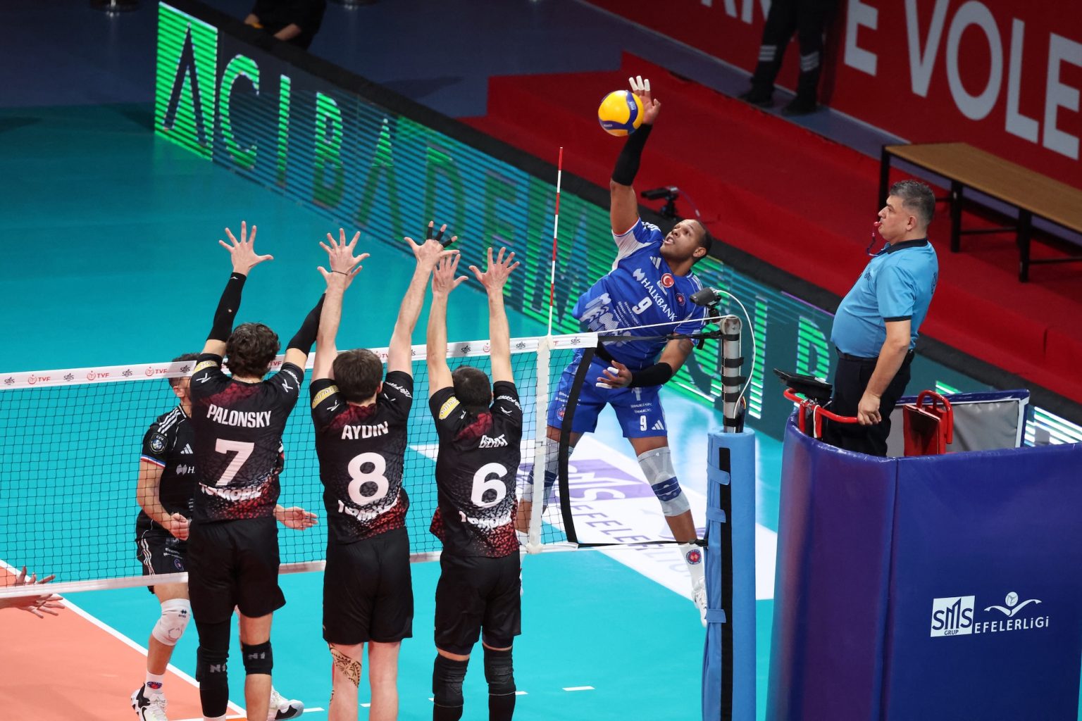 WorldofVolley :: TUR M: Efeler Ligi First Half Concluded - WorldOfVolley