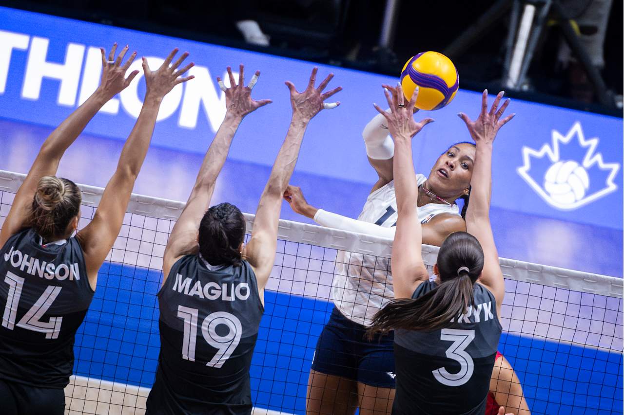WorldofVolley :: VNL W: Canada Stuns USA - WorldOfVolley